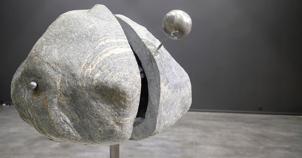 ENTITIES | Projects | A Two Dogs Company - Kris Verdonck